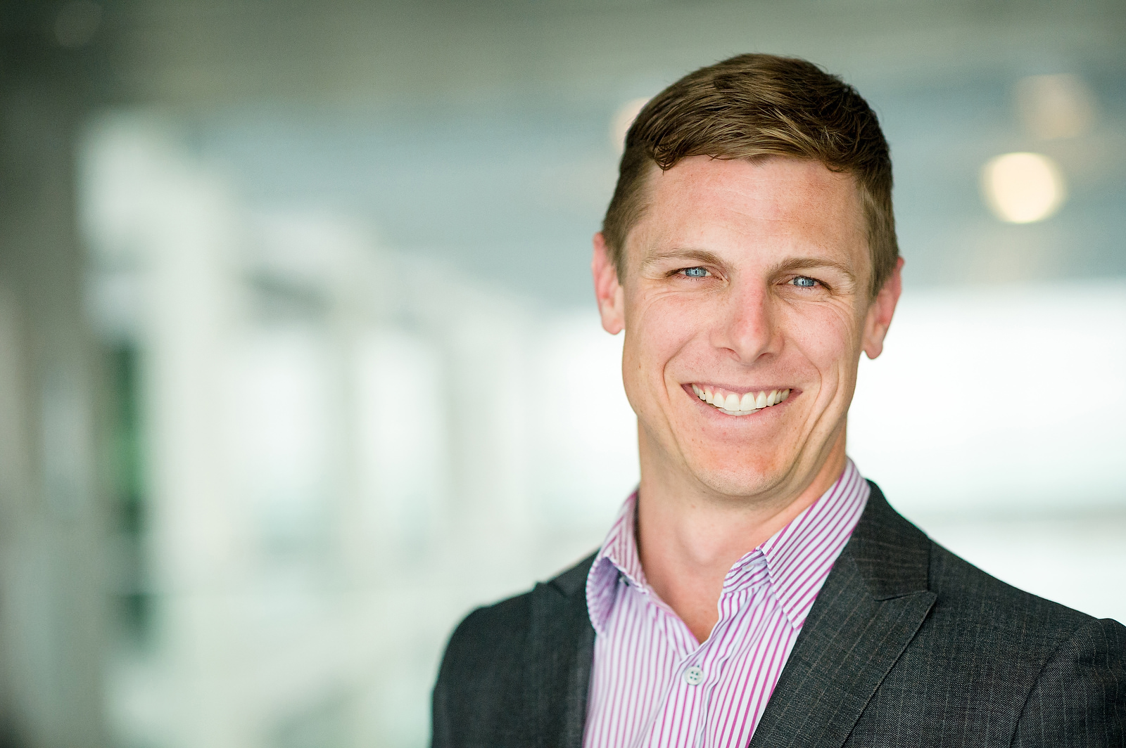 Natural Light corporate portraits - MARTIN BEDDALL